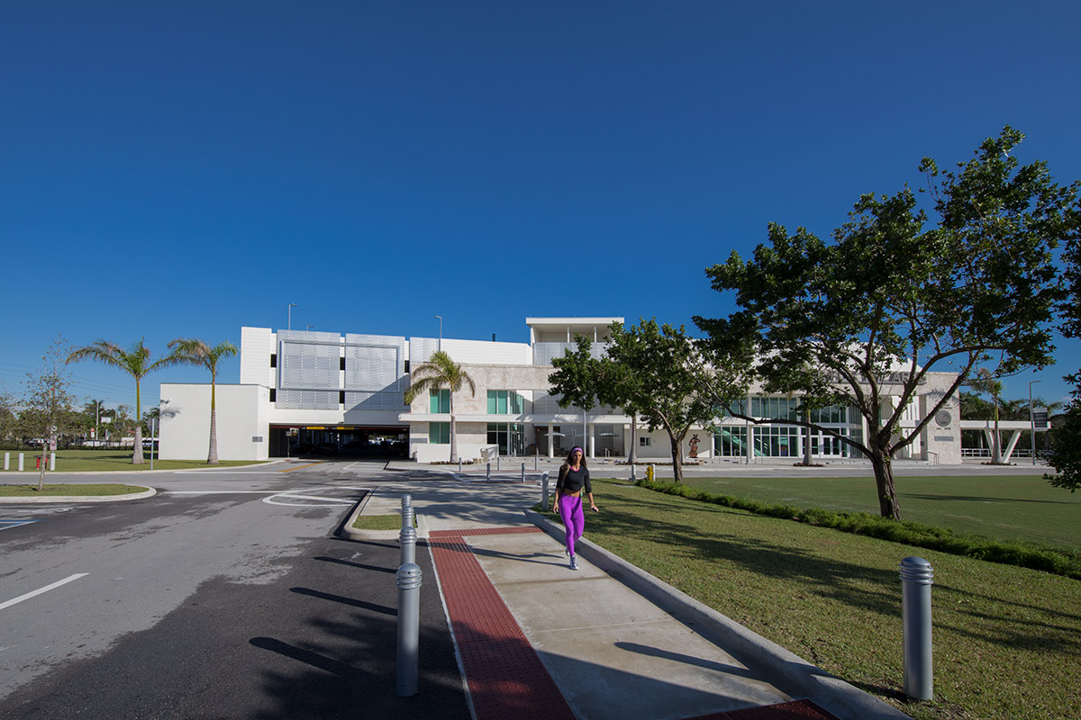Miami Country Day School Center for the Arts Photo Highlights.