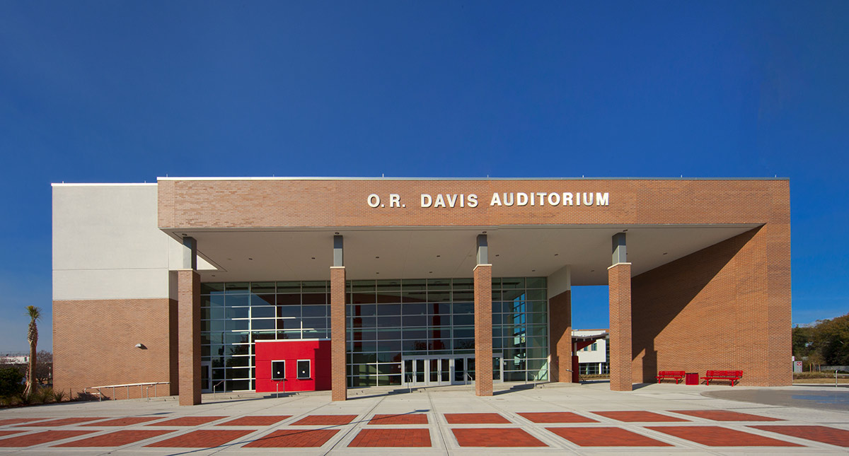 Edgewater HS Orlando, FL Photo Highlights by Miami in Focus.